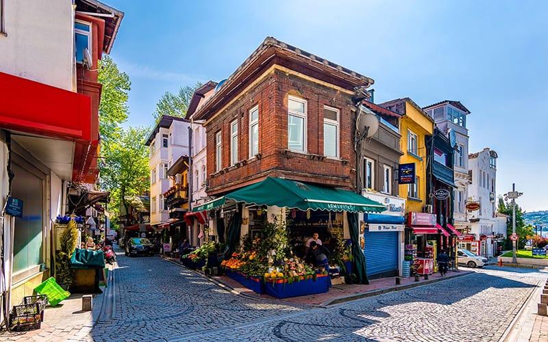 Living in Turkey and its customs